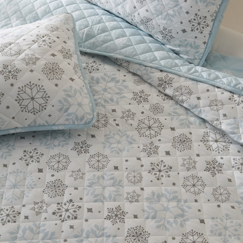 FreshFolds Blue / Grey Winter Snowflake Reversible Quilt Set with Shams ... FreshFolds Blue / Grey Winter Snowflake Reversible Quilt Set with Shams ...